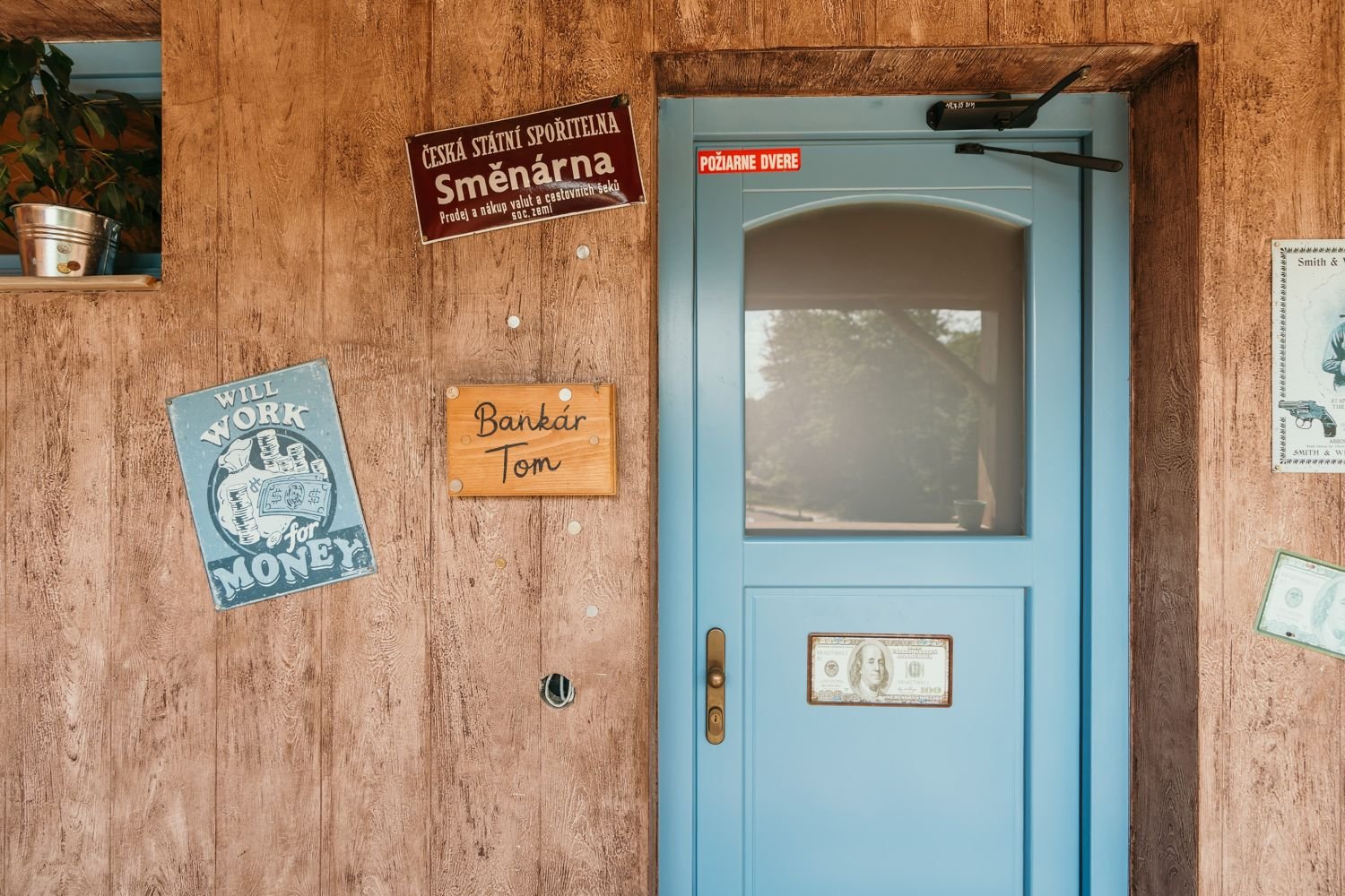 Izba Bankár Tom - hore | RANCH 13